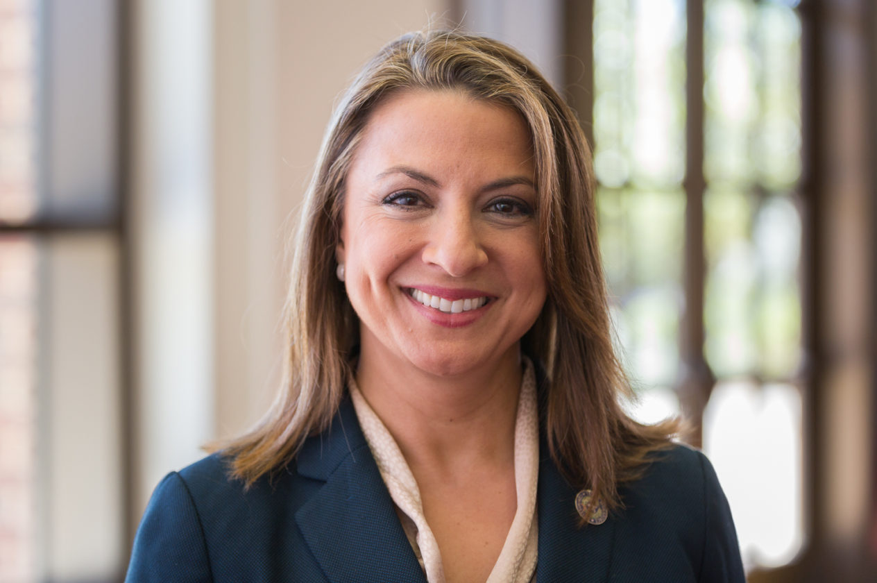 Nació en Río Tercero y ahora se destaca en la política de Estados Unidos